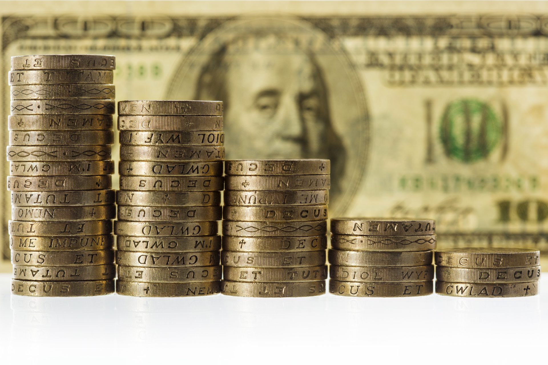 Sterling boosted by rate rise hints | Smart Currency Business