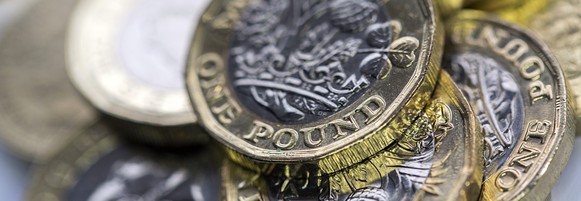 Pound low as worries of hard Brexit resurface | Smart Currency Business