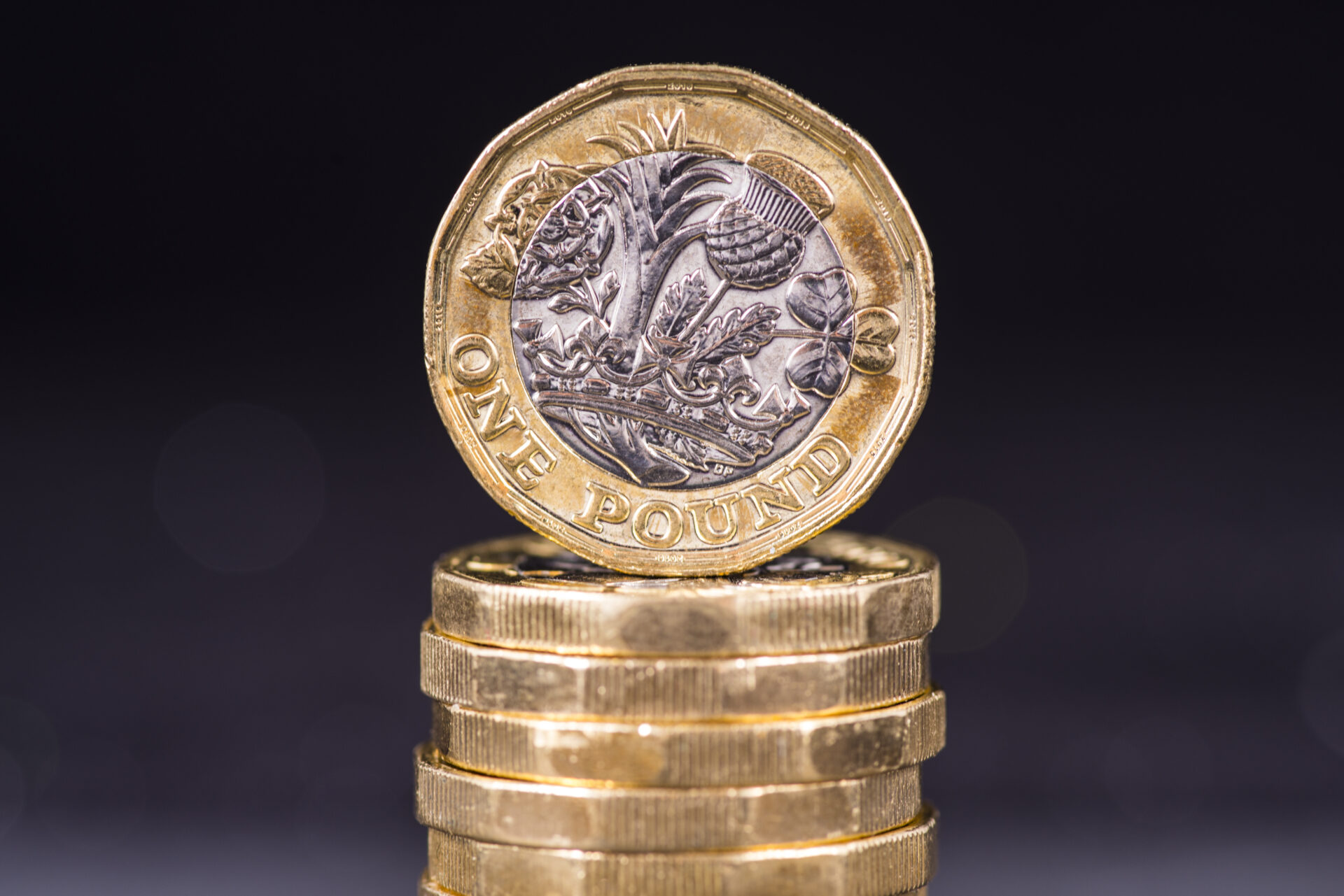 Sterling looks to Bank after GDP miss | Smart Currency Business